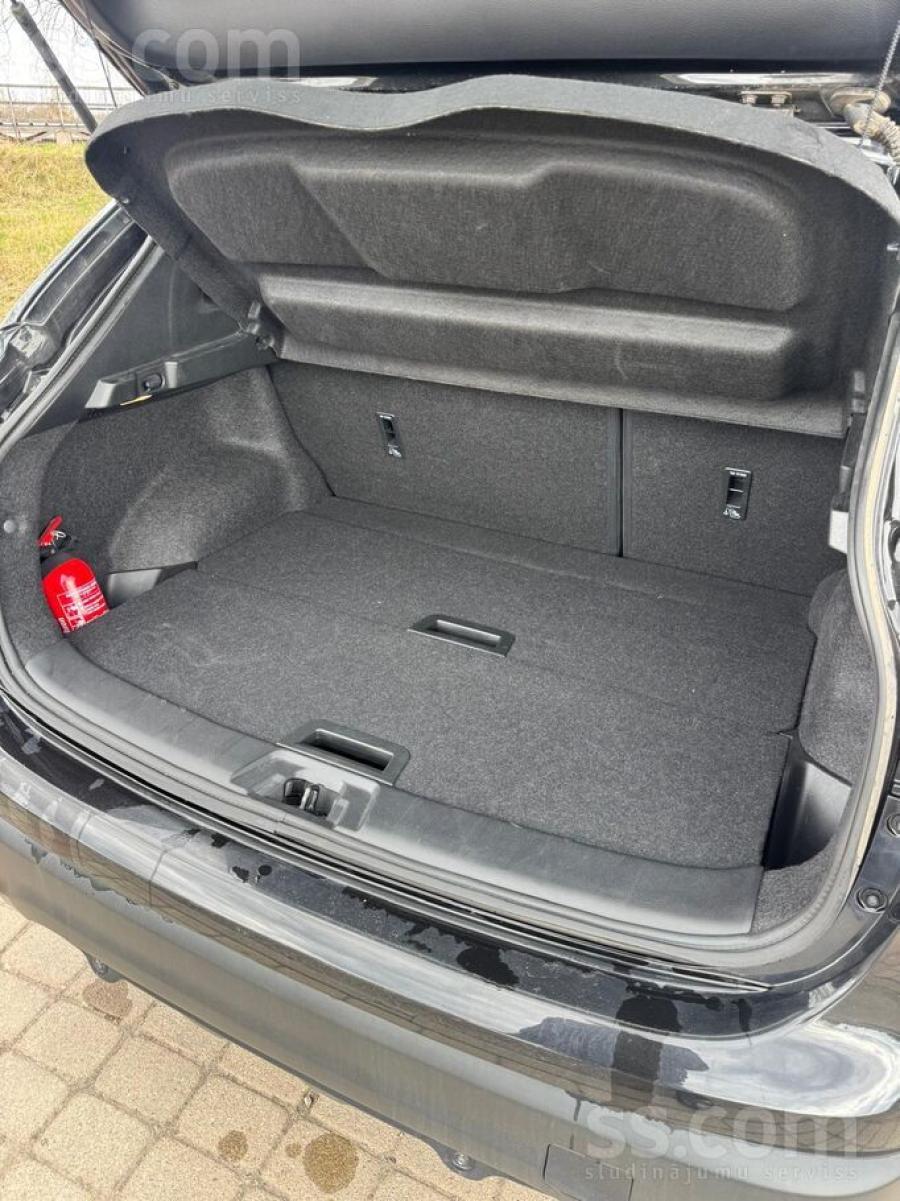 Melns Nissan Qashqai 2016 Rīga, ar dzinēja tilpumu 1.20 L un nobraukumu 93 tūkst. km par 11000 €, foto 8 vietnē AUTOMOTO.COM.LV