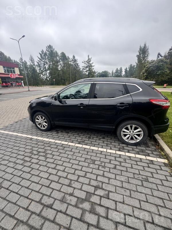 Nissan Qashqai 2016 RÄ«ga vietnÄ Melns Nissan Qashqai 2016 RÄ«ga, ar dzinÄja tilpumu 1.20 L un nobraukumu 98 tÅ«kst. km par 10700 ā¬, foto 3 vietnÄ AUTOMOTO.COM.LV