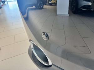 Black Nissan Qashqai 2016 in Siauliai, with an engine capacity of 1.20 L and mileage of 74 thousand km for 10300 €, photo 6 on AUTOMOTO.COM.LV