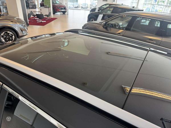 Black Nissan Qashqai 2016 in Siauliai, with an engine capacity of 1.20 L and mileage of 74 thousand km for 10300 €, photo 8 on AUTOMOTO.COM.LV
