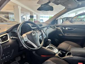Black Nissan Qashqai 2016 in Siauliai, with an engine capacity of 1.20 L and mileage of 74 thousand km for 10300 €, photo 10 on AUTOMOTO.COM.LV