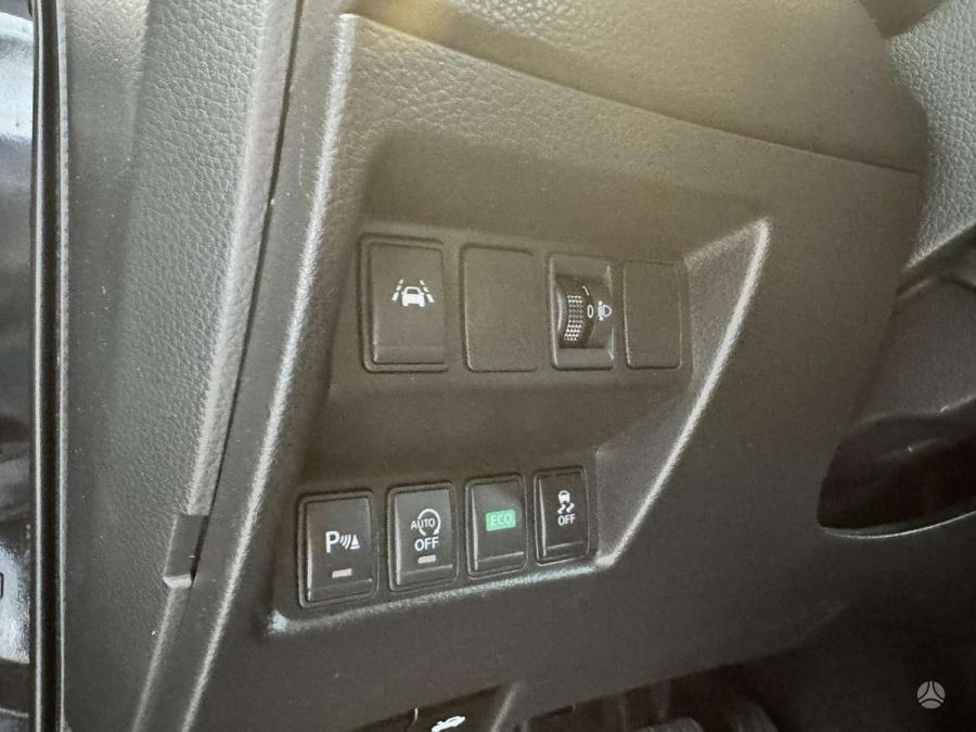 Black Nissan Qashqai 2016 in Siauliai, with an engine capacity of 1.20 L and mileage of 74 thousand km for 10300 €, photo 12 on AUTOMOTO.COM.LV