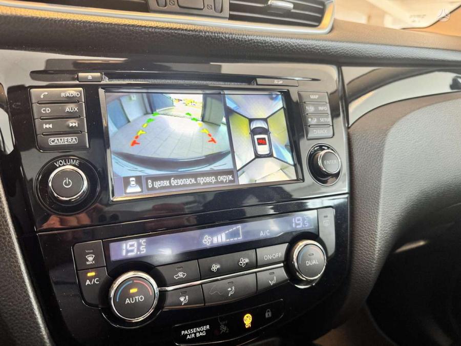 Black Nissan Qashqai 2016 in Siauliai, with an engine capacity of 1.20 L and mileage of 74 thousand km for 10300 €, photo 15 on AUTOMOTO.COM.LV