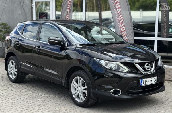 Black Nissan Qashqai 2016 in Radviliskis, with an engine capacity of 1.20 L and mileage of 137 thousand km for 7950 €, photo 4 on AUTOMOTO.COM.LV