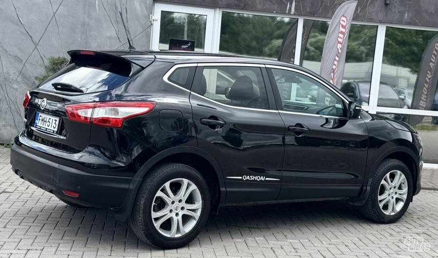 Melns Nissan Qashqai 2016 Radviliškis, ar dzinēja tilpumu 1.20 L un nobraukumu 137 tūkst. km par 7950 €, foto 8 vietnē AUTOMOTO.COM.LV