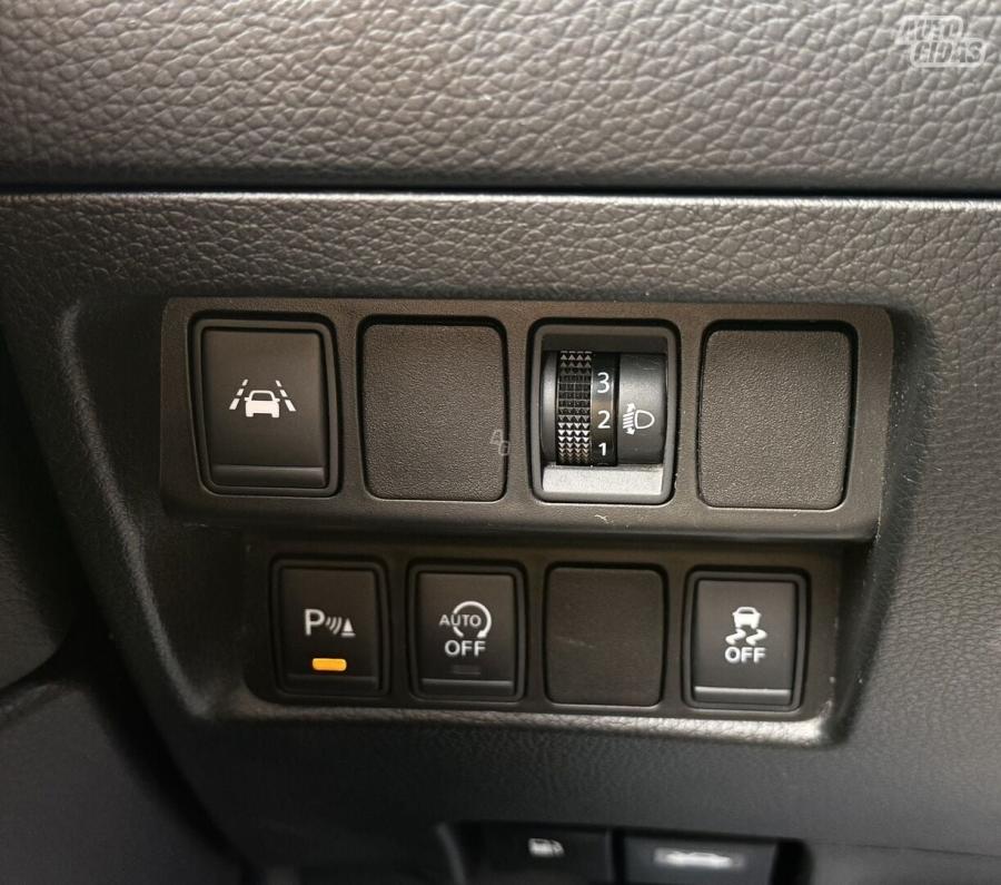 Melns Nissan Qashqai 2016 Radviliškis, ar dzinēja tilpumu 1.20 L un nobraukumu 137 tūkst. km par 7950 €, foto 25 vietnē AUTOMOTO.COM.LV