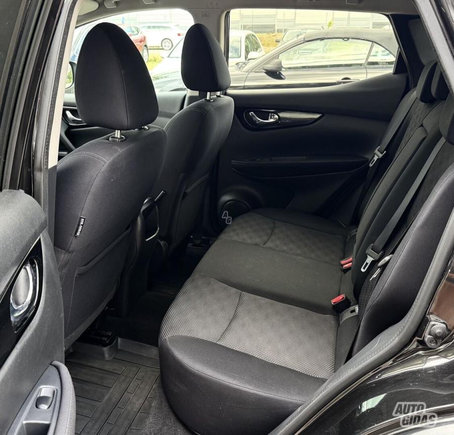 Melns Nissan Qashqai 2016 Radviliškis, ar dzinēja tilpumu 1.20 L un nobraukumu 137 tūkst. km par 7950 €, foto 28 vietnē AUTOMOTO.COM.LV