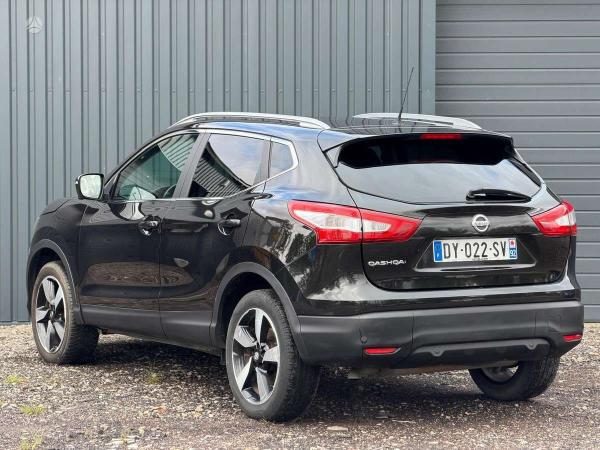Black Nissan Qashqai 2016 in Kaunas, with an engine capacity of 1.20 L and mileage of 166 thousand km for 7700 €, photo 5 on AUTOMOTO.COM.LV