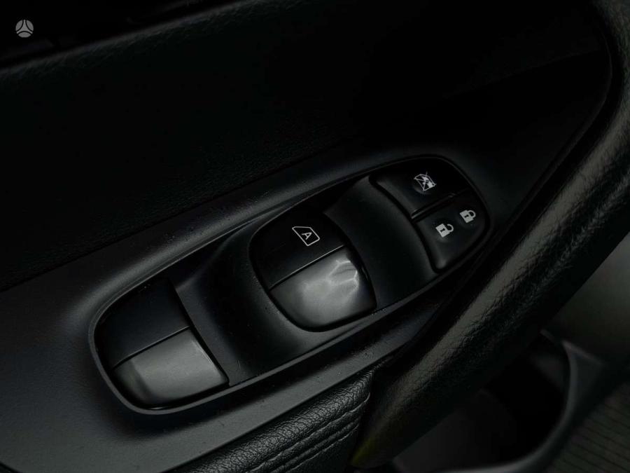 Melns Nissan Qashqai 2016 Viļņa, ar dzinēja tilpumu 1.60 L un nobraukumu 136 tūkst. km par 10200 €, foto 21 vietnē AUTOMOTO.COM.LV