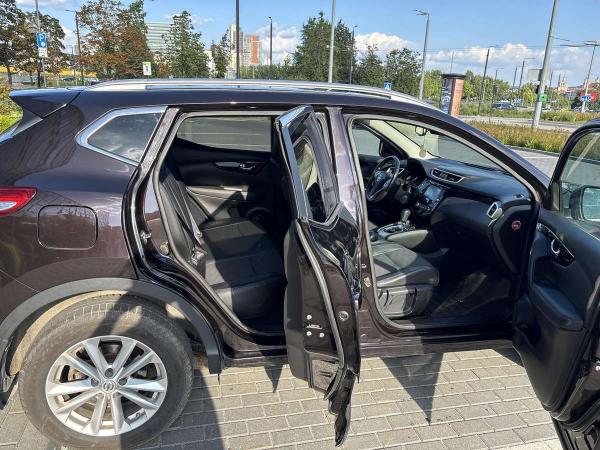 Melns Nissan Qashqai 2016 Viļņa, ar dzinēja tilpumu 1.20 L un nobraukumu 150 tūkst. km par 10500 €, foto 4 vietnē AUTOMOTO.COM.LV
