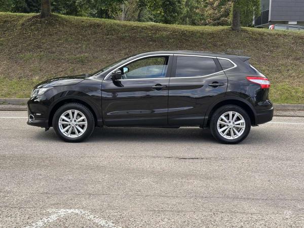 Melns Nissan Qashqai 2016 Jonava, ar dzinēja tilpumu 1.46 L un nobraukumu 143 tūkst. km par 8250 €, foto 5 vietnē AUTOMOTO.COM.LV