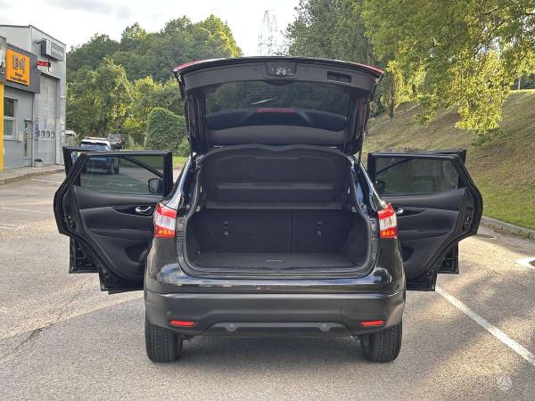 Melns Nissan Qashqai 2016 Jonava, ar dzinēja tilpumu 1.46 L un nobraukumu 143 tūkst. km par 8250 €, foto 9 vietnē AUTOMOTO.COM.LV