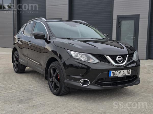 Black Nissan Qashqai 2016 in Liepaja, with an engine capacity of 1.20 L and mileage of 82 thousand km for 8500 €, photo 5 on AUTOMOTO.COM.LV