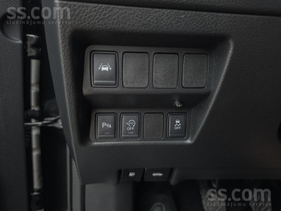 Melns Nissan Qashqai 2016 Liepāja, ar dzinēja tilpumu 1.20 L un nobraukumu 82 tūkst. km par 8500 €, foto 22 vietnē AUTOMOTO.COM.LV