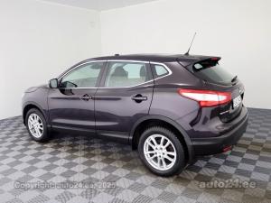 Black Nissan Qashqai 2017 in Tallinn, with an engine capacity of 1.20 L and mileage of 106 thousand km for 5499 €, photo 4 on AUTOMOTO.COM.LV