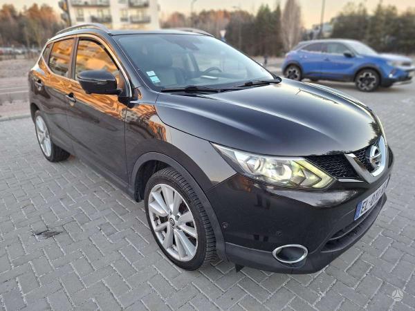 Melns Nissan Qashqai 2017 Viļņa, ar dzinēja tilpumu 1.60 L un nobraukumu 199 tūkst. km par 9350 €, foto 3 vietnē AUTOMOTO.COM.LV