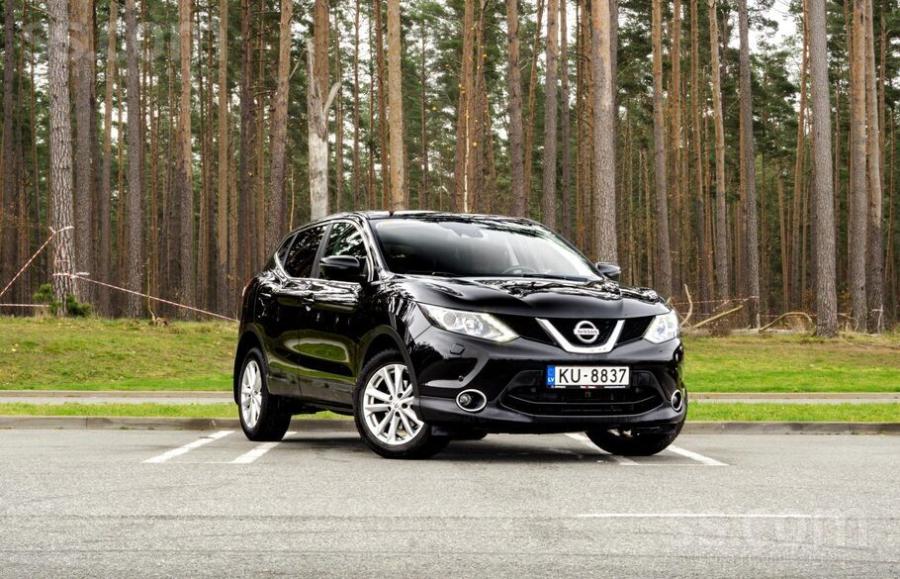 Black Nissan Qashqai 2017 in Riga, with an engine capacity of 1.20 L and mileage of 168 thousand km for 8190 €, photo 2 on AUTOMOTO.COM.LV