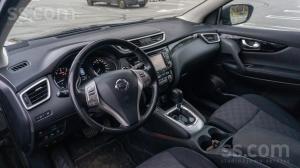Black Nissan Qashqai 2017 in Riga, with an engine capacity of 1.20 L and mileage of 168 thousand km for 8190 €, photo 9 on AUTOMOTO.COM.LV