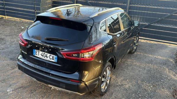 Black Nissan Qashqai 2017 in Jonava, with an engine capacity of 1.46 L and mileage of 148 thousand km for 8300 €, photo 5 on AUTOMOTO.COM.LV