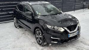 Black Nissan Qashqai 2017 in Jonava, with an engine capacity of 1.46 L and mileage of 148 thousand km for 7999 €, photo 9 on AUTOMOTO.COM.LV