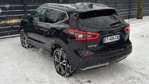 Black Nissan Qashqai 2017 in Jonava, with an engine capacity of 1.46 L and mileage of 148 thousand km for 7999 €, photo 13 on AUTOMOTO.COM.LV