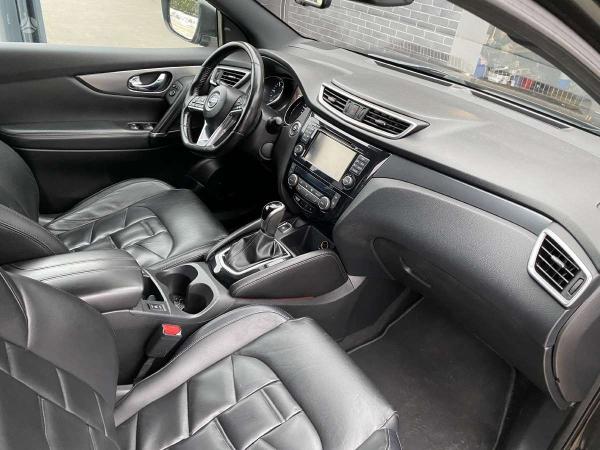 Melns Nissan Qashqai 2017 Telšiai, ar dzinēja tilpumu 1.60 L un nobraukumu 243 tūkst. km par 10499 €, foto 8 vietnē AUTOMOTO.COM.LV