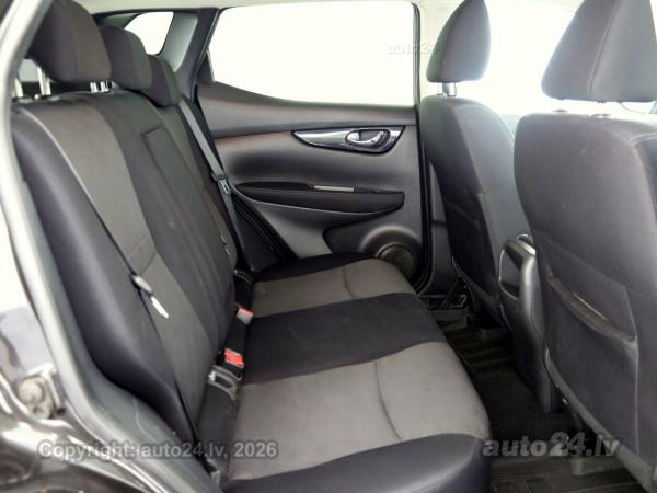 Black Nissan Qashqai 2017 in Tallinn, with an engine capacity of 1.20 L and mileage of 183 thousand km for 5399 €, photo 7 on AUTOMOTO.COM.LV