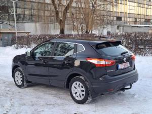 Black Nissan Qashqai 2017 in Vilnius, with an engine capacity of 1.20 L and mileage of 132 thousand km for 7300 €, photo 10 on AUTOMOTO.COM.LV
