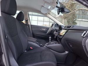 Black Nissan Qashqai 2017 in Vilnius, with an engine capacity of 1.20 L and mileage of 132 thousand km for 7300 €, photo 27 on AUTOMOTO.COM.LV