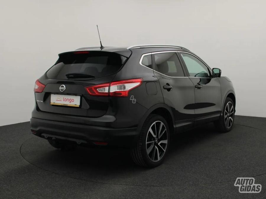 Black Nissan Qashqai 2017 in Vilnius, with an engine capacity of 1.20 L and mileage of 146 thousand km for 11599 €, photo 9 on AUTOMOTO.COM.LV