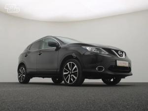 Black Nissan Qashqai 2017 in Vilnius, with an engine capacity of 1.20 L and mileage of 146 thousand km for 11599 €, photo 12 on AUTOMOTO.COM.LV