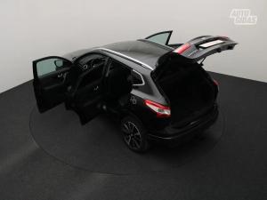 Black Nissan Qashqai 2017 in Vilnius, with an engine capacity of 1.20 L and mileage of 146 thousand km for 11599 €, photo 14 on AUTOMOTO.COM.LV