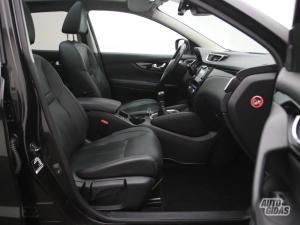 Black Nissan Qashqai 2017 in Vilnius, with an engine capacity of 1.20 L and mileage of 146 thousand km for 11599 €, photo 15 on AUTOMOTO.COM.LV