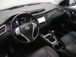 Black Nissan Qashqai 2017 in Vilnius, with an engine capacity of 1.20 L and mileage of 146 thousand km for 11599 €, photo 17 on AUTOMOTO.COM.LV
