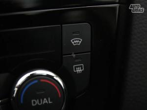 Black Nissan Qashqai 2017 in Vilnius, with an engine capacity of 1.20 L and mileage of 146 thousand km for 11599 €, photo 32 on AUTOMOTO.COM.LV