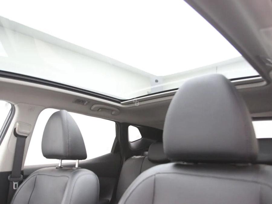 Black Nissan Qashqai 2017 in Vilnius, with an engine capacity of 1.20 L and mileage of 146 thousand km for 11599 €, photo 36 on AUTOMOTO.COM.LV