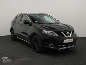 Black Nissan Qashqai 2017 in Vilnius, with an engine capacity of 1.60 L and mileage of 186 thousand km for 12199 €, photo 10 on AUTOMOTO.COM.LV