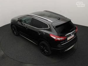 Black Nissan Qashqai 2017 in Vilnius, with an engine capacity of 1.60 L and mileage of 186 thousand km for 12199 €, photo 12 on AUTOMOTO.COM.LV