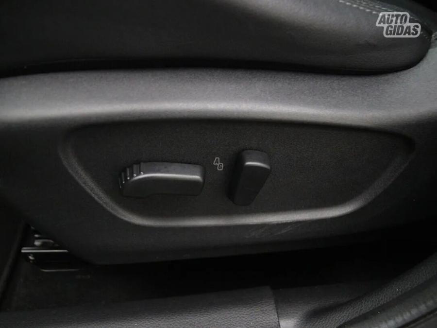 Black Nissan Qashqai 2017 in Vilnius, with an engine capacity of 1.60 L and mileage of 186 thousand km for 12199 €, photo 32 on AUTOMOTO.COM.LV