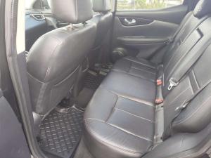 Black Nissan Qashqai 2017 in Siauliai, with an engine capacity of 1.60 L and mileage of 270 thousand km for 9200 €, photo 12 on AUTOMOTO.COM.LV