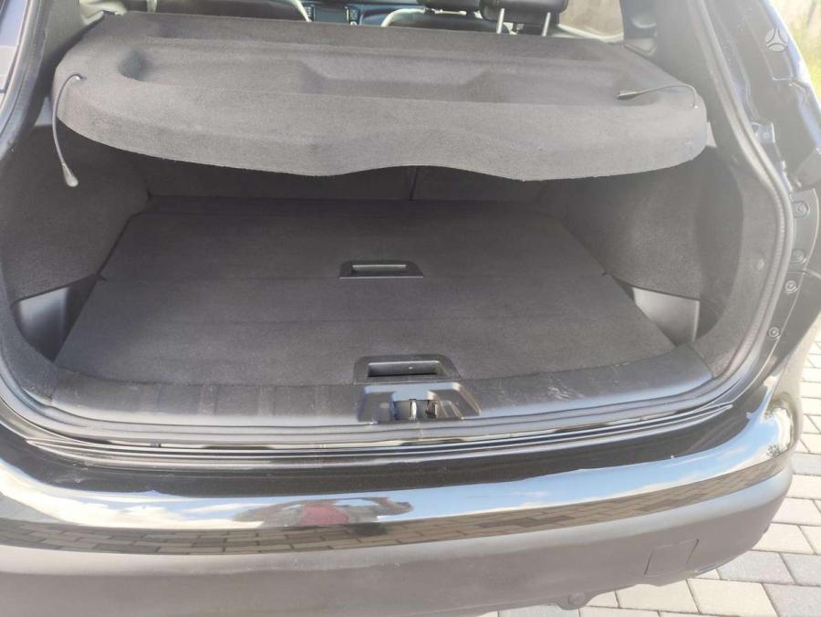 Black Nissan Qashqai 2017 in Siauliai, with an engine capacity of 1.60 L and mileage of 270 thousand km for 9200 €, photo 13 on AUTOMOTO.COM.LV