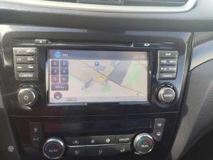 Black Nissan Qashqai 2017 in Siauliai, with an engine capacity of 1.60 L and mileage of 270 thousand km for 9200 €, photo 15 on AUTOMOTO.COM.LV