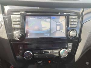 Black Nissan Qashqai 2017 in Siauliai, with an engine capacity of 1.60 L and mileage of 270 thousand km for 9200 €, photo 18 on AUTOMOTO.COM.LV