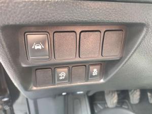 Black Nissan Qashqai 2017 in Siauliai, with an engine capacity of 1.60 L and mileage of 270 thousand km for 9200 €, photo 21 on AUTOMOTO.COM.LV