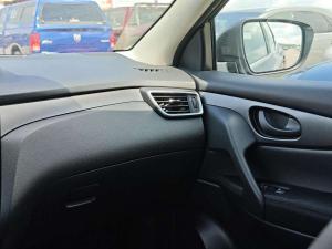 Melns Nissan Qashqai 2017 Viļņa, ar dzinēja tilpumu 1.20 L un nobraukumu 158 tūkst. km par 10700 €, foto 11 vietnē AUTOMOTO.COM.LV
