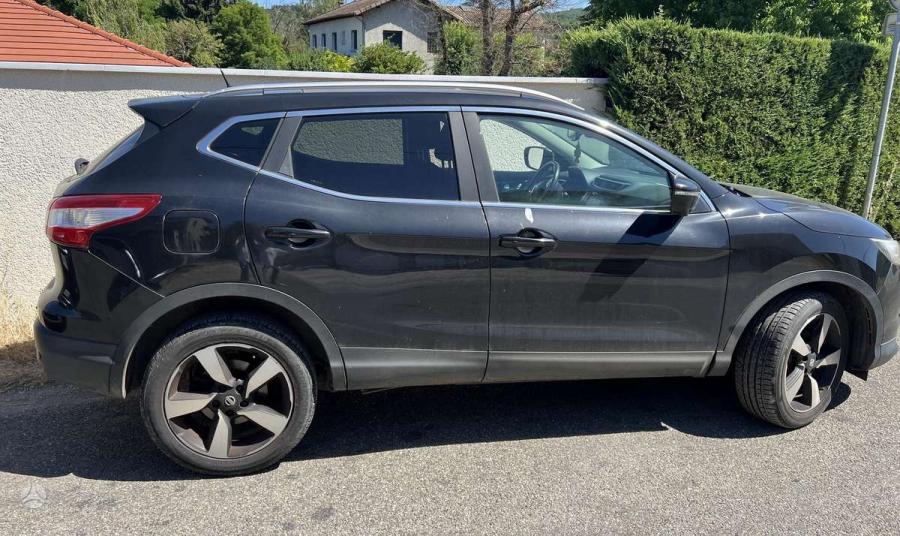 Melns Nissan Qashqai 2017 Tauragė, ar dzinēja tilpumu 1.20 L un nobraukumu 167 tūkst. km par 5400 €, foto 4 vietnē AUTOMOTO.COM.LV