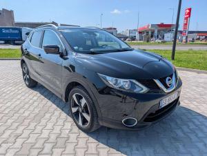 Black Nissan Qashqai 2017 in Taurage, with an engine capacity of 1.60 L and mileage of 199 thousand km for 8600 €, photo  on AUTOMOTO.COM.LV