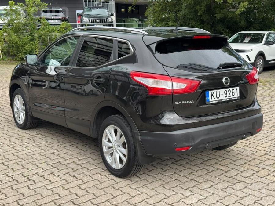 Melns Nissan Qashqai 2017 Rīga, ar dzinēja tilpumu 1.60 L un nobraukumu 276 tūkst. km par 6250 €, foto 4 vietnē AUTOMOTO.COM.LV