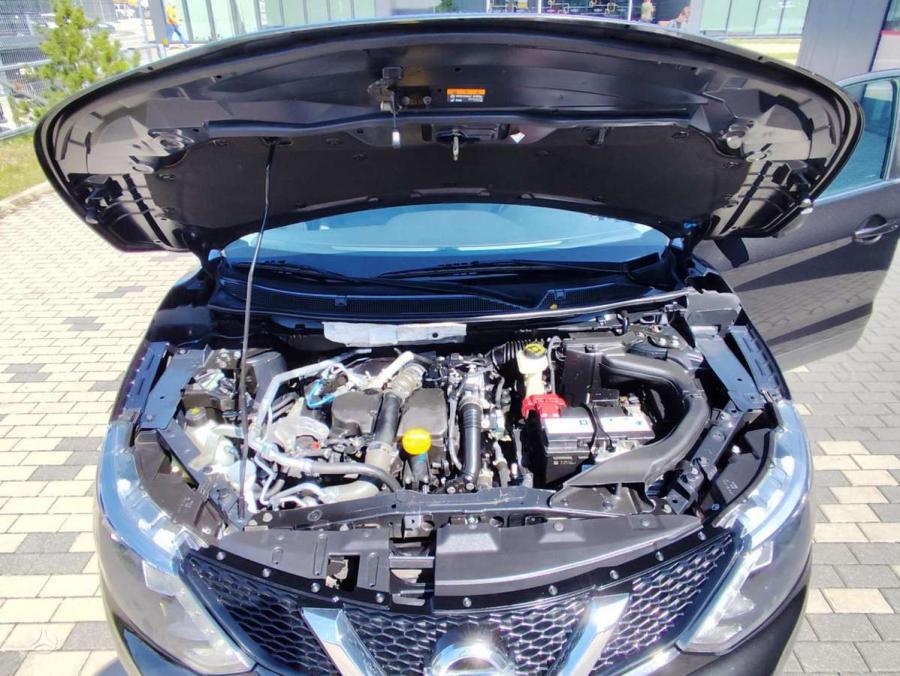 Melns Nissan Qashqai 2017 Šauļi, ar dzinēja tilpumu 1.50 L un nobraukumu 170 tūkst. km par 8800 €, foto 24 vietnē AUTOMOTO.COM.LV
