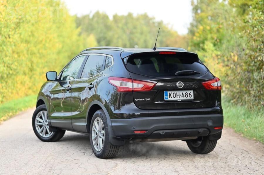 Melns Nissan Qashqai 2017 Dobele, ar dzinēja tilpumu 1.20 L un nobraukumu 111 tūkst. km par 8500 €, foto 5 vietnē AUTOMOTO.COM.LV